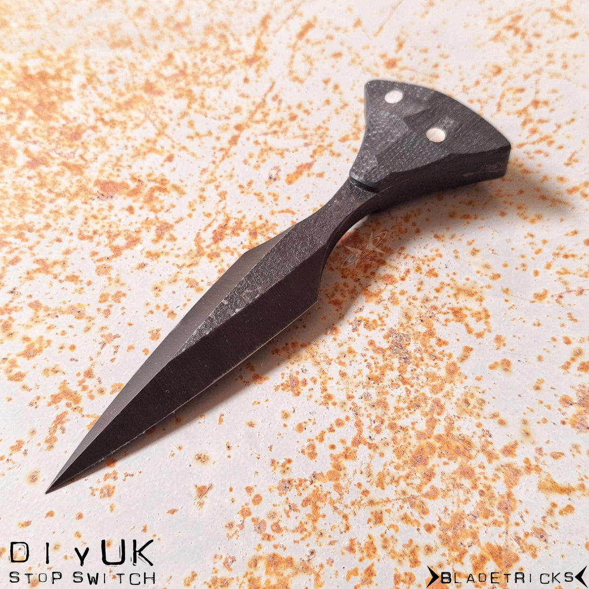 BLADETRICKS CUSTOM DIYUK STOP SWITCH PUSH DAGGER, BLACK G10 & COPPER