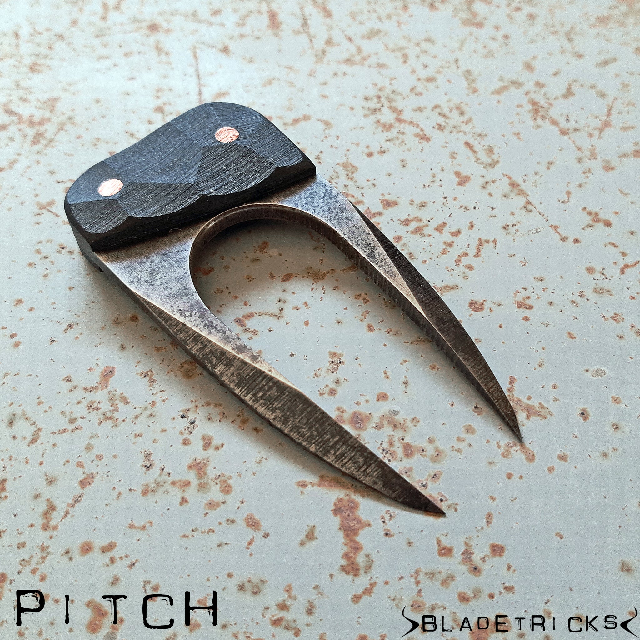 BLADETRICKS CUSTOM PITCH FORK, BLACK G10 & COPPER